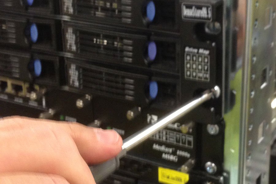 Rack Deployment - EDP Data Centre Solutions