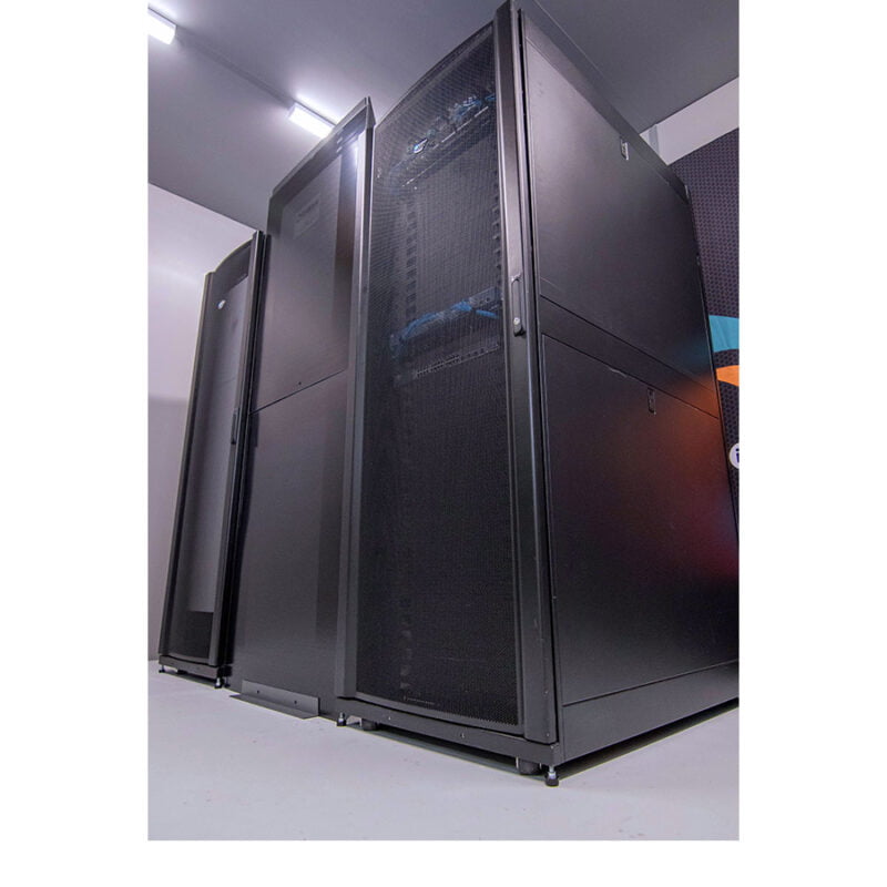 EziBlank Blanking Panel Solutions - EDP Europe